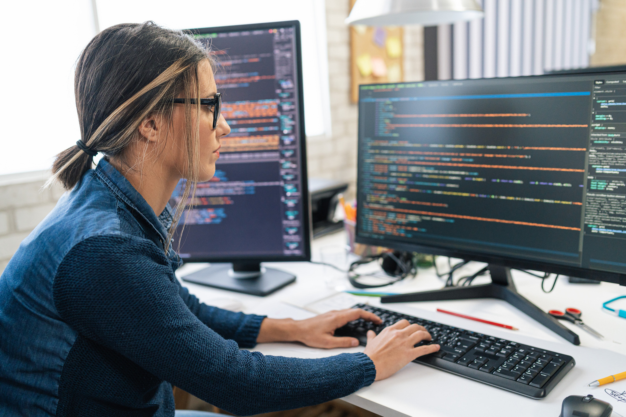 Reactとvue Jsはどっちがいい?それぞれの特徴や違いを解説!|udemy メディア
