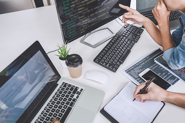 Typescriptを入門者向けに解説!javascriptとの違いや勉強法までわかりやすく|udemy メディア